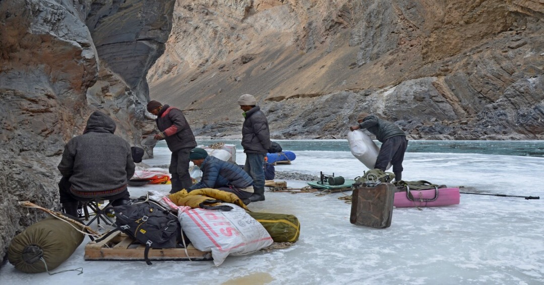 Chadar Trek 2026 Guide | Frozen Zanskar River Trek Tips & Highlights